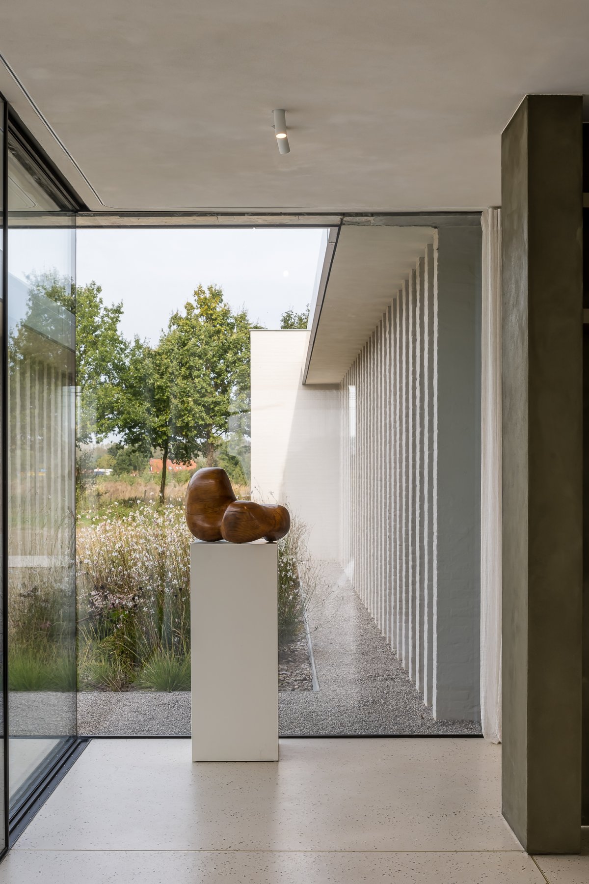 YINJISPACE - Simon de Burbure x MP House